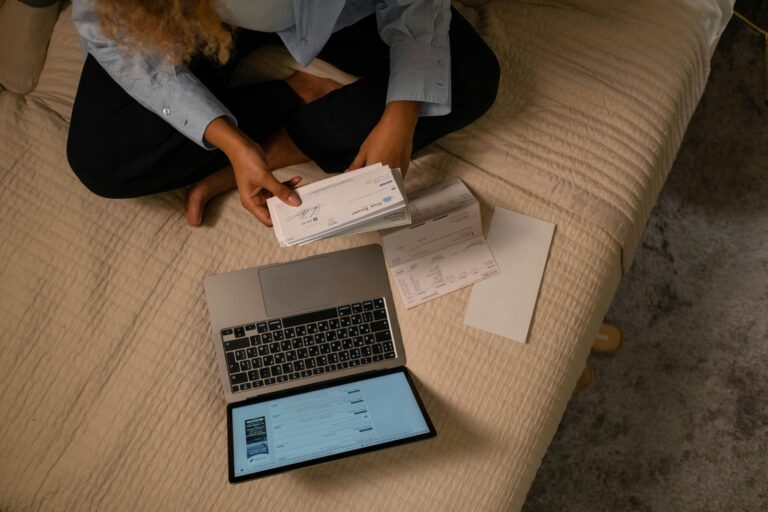 How Much Spending Money a Week Is Reasonable? 7 Smart Budgeting Tips ...